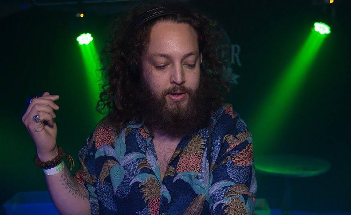 Wet Hand Dan – Artists