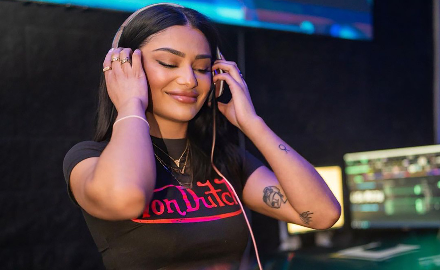 Lisa Pizza – Artists