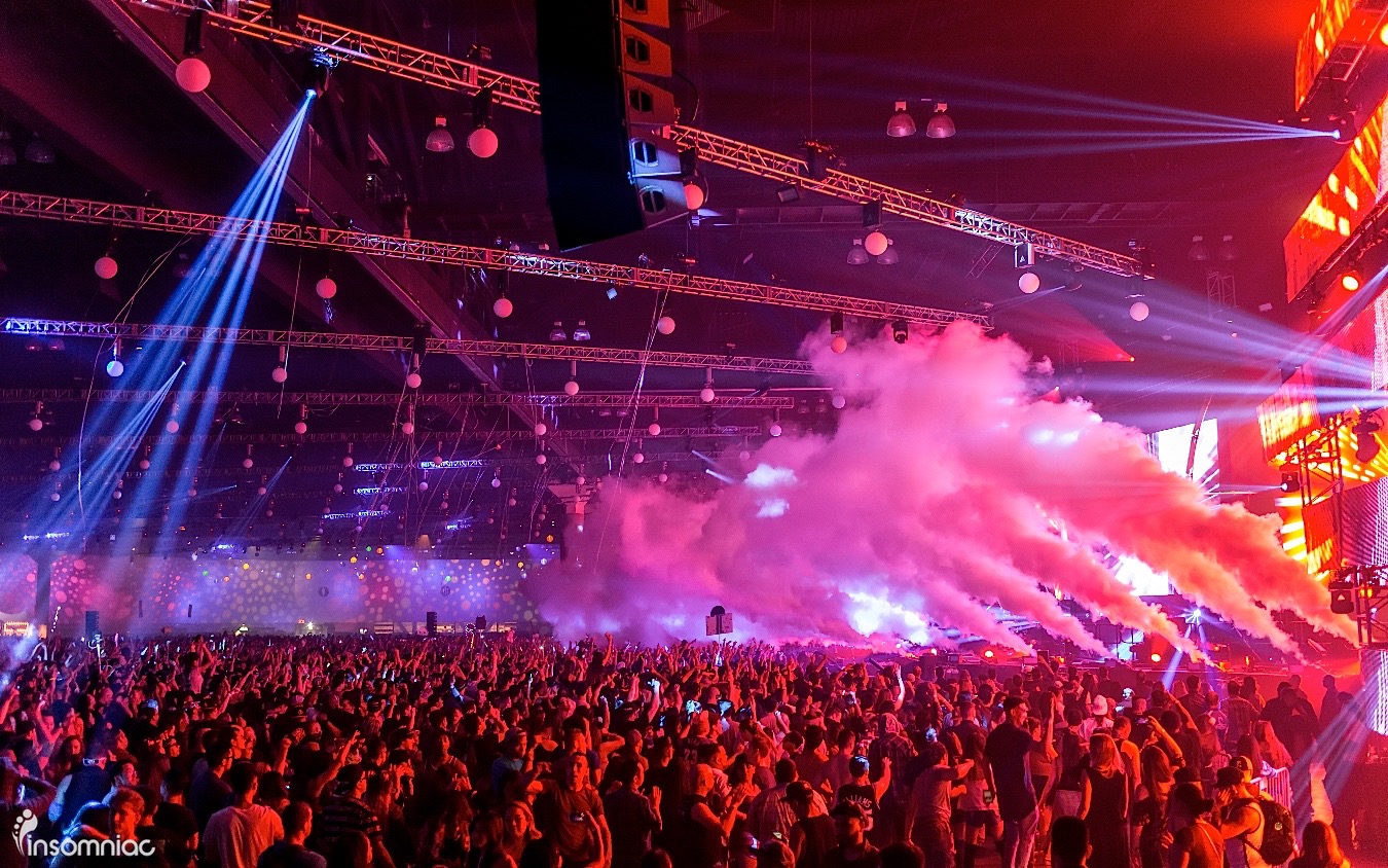 Kaskade at the Los Angeles Convention Center | Insomniac