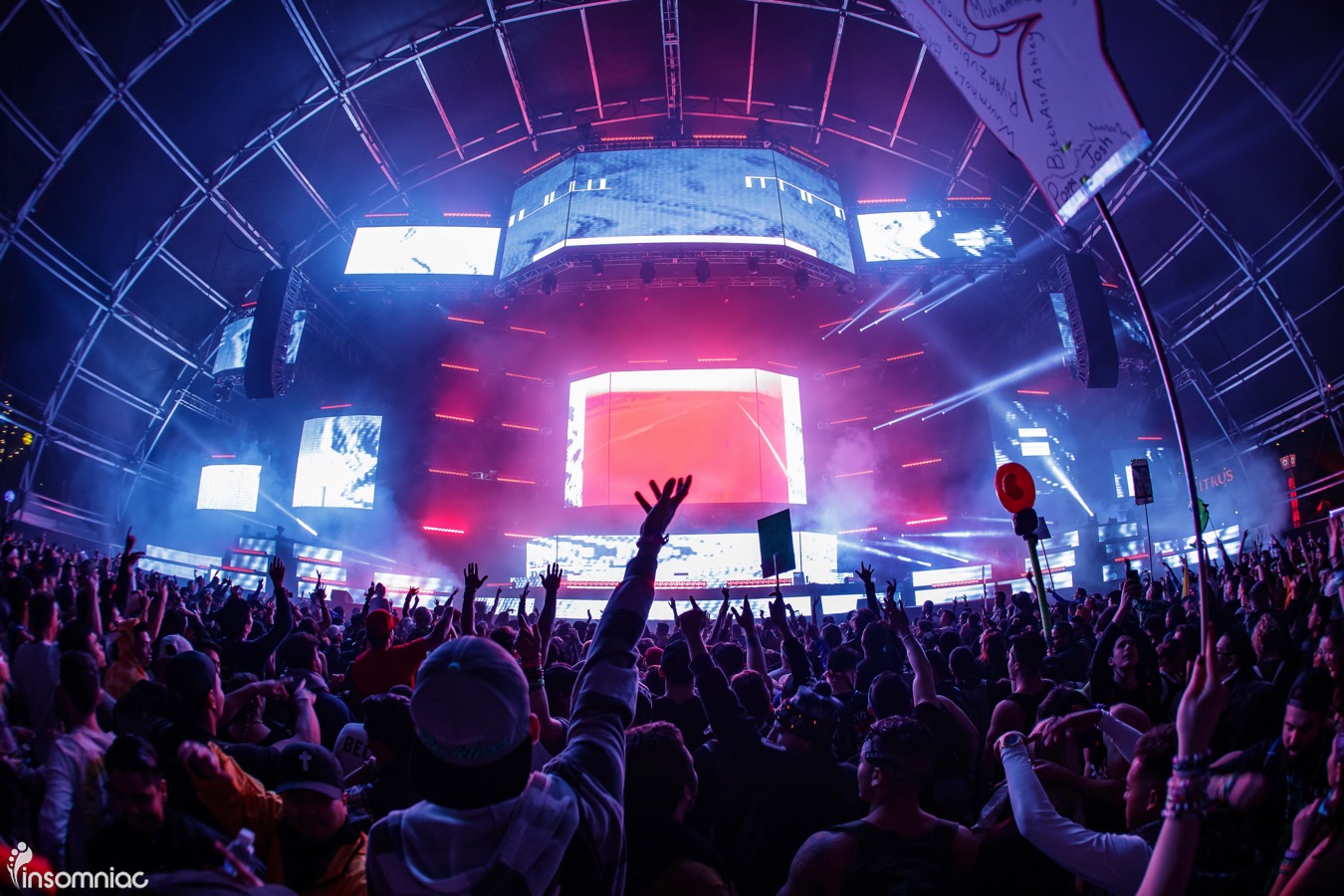 Countdown 2016 – Day 1 | Insomniac