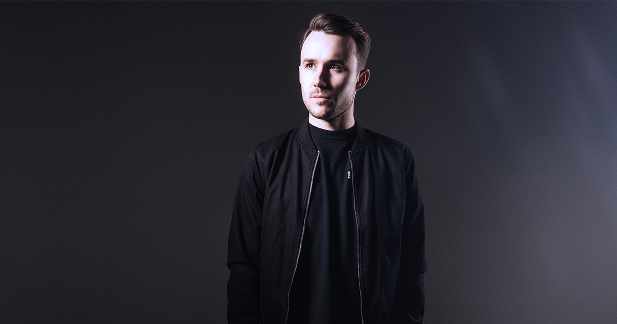 Metrik Cracks the System With “Hackers” | Insomniac